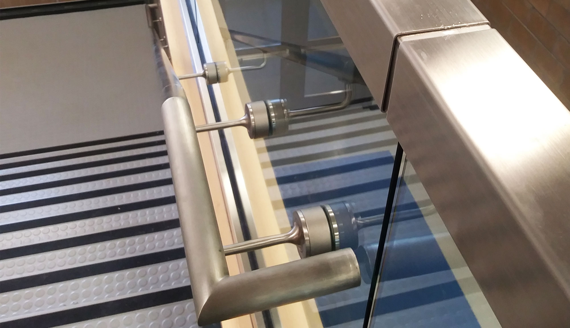 Elevate Safety & Style with Beautiful Handrailing Solutions